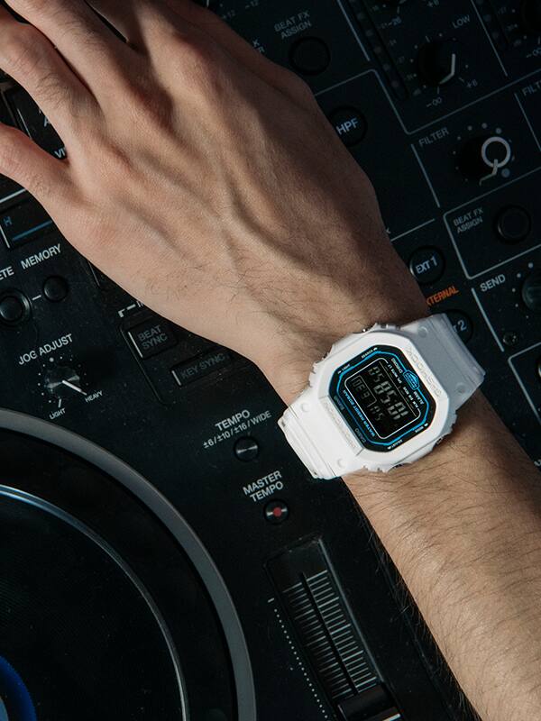 SCI-FI WORLD | CASIO